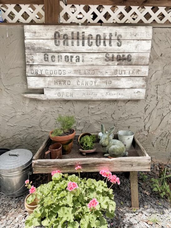Vintage DIY Wood Sign: Easy Guide For An Authentic Old Sign