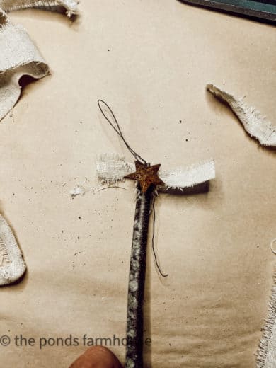 5 DIY Sustainable, Eco-Friendly Gift Wrap Ideas: Package Toppers